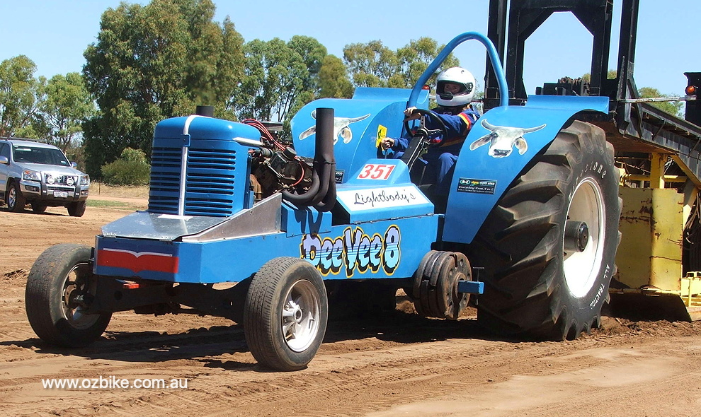 Modified V8 Tractor Pull