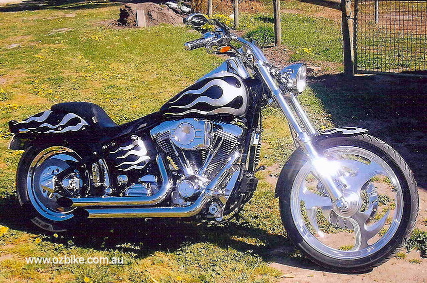 Ozbike Digital Magazine: one_mean_machine2_ozbike