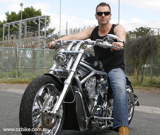 Pearl Black & Chrome V-Rod