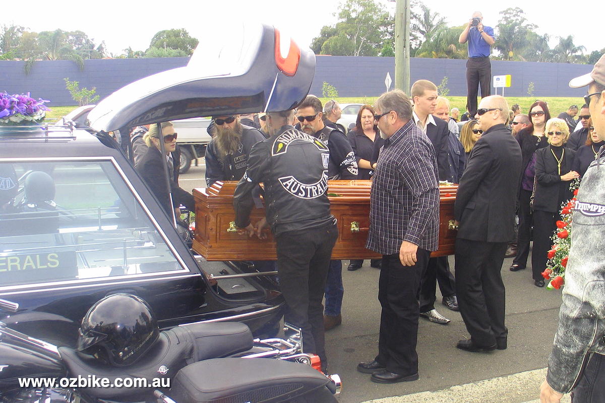 Ozbike Digital Magazine: RIP Metho Tom Ozbike_13