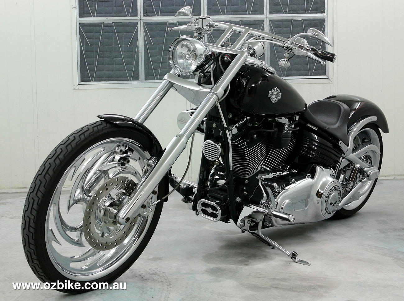 Lowered Harley-Davidson Rocker C
